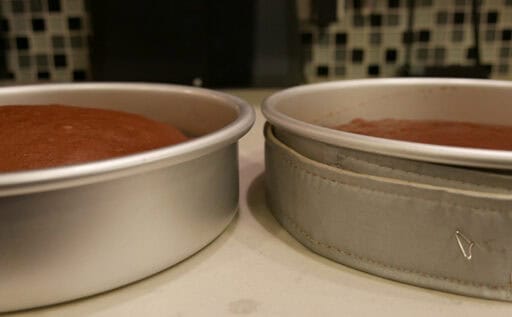How to make a cake rise evenly with Wilton Bake-Even Strips - Amy Ever ...