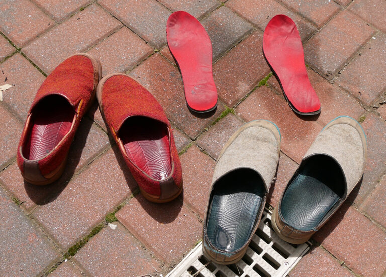 Three Ways To Clean Smelly Shoes That Don’t Involve A Washing Machine ...