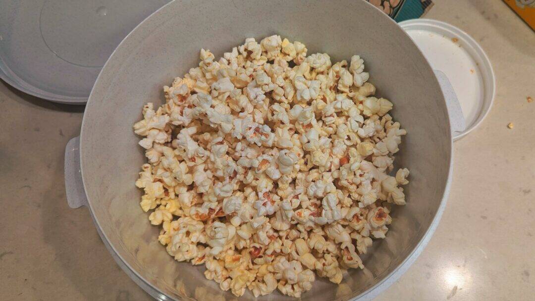 How to Use a Popcorn Sifter Bowl So That It Actually Works | Amy Ever After